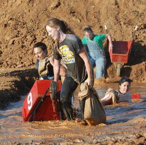 John M. Studebaker Wheelbarrow Races | Photo Galleries | mtdemocrat.com