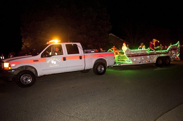 Photo gallery: Cameron Park Fire Department Santa Parade | News ...