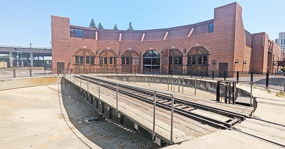 Take a free train rides that goes ’round and ’round | Prospecting ...