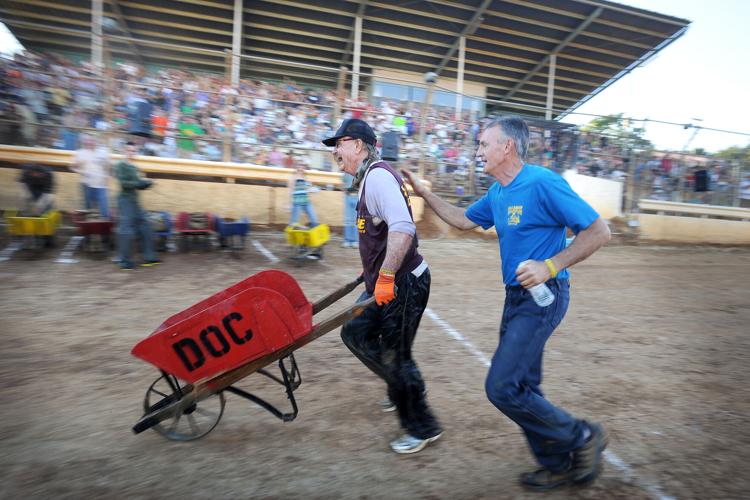 69th John M. Studebaker Wheelbarrow Races | Photo Galleries ...