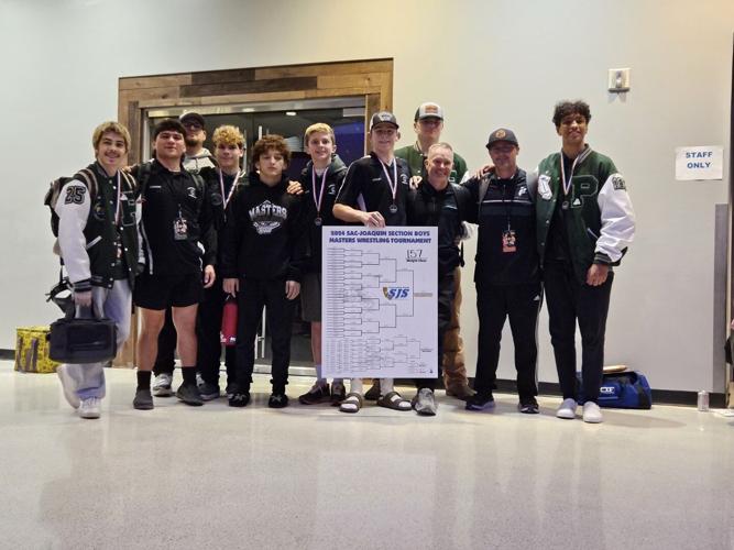 9 qualify for state wrestling meet | Sports | mtdemocrat.com