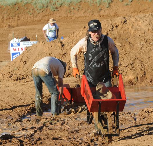 John M. Studebaker Wheelbarrow Races | Photo Galleries | mtdemocrat.com