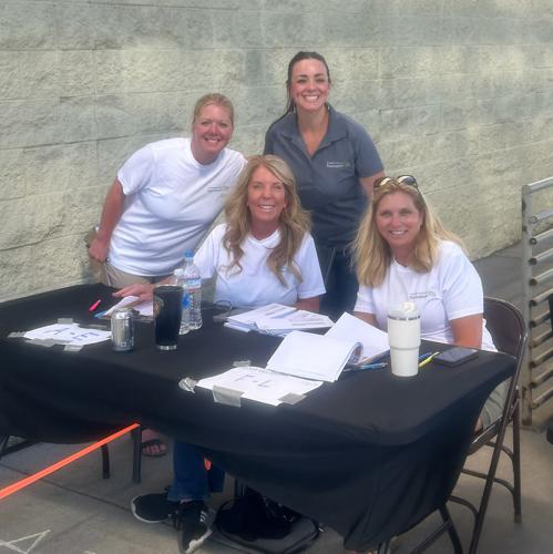 Volunteers come out for fire relief efforts | Prospecting | mtdemocrat.com