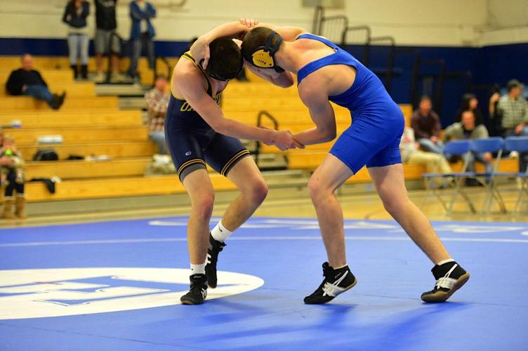 El Dorado hosts Oak Ridge wrestling | Photo Galleries | mtdemocrat.com
