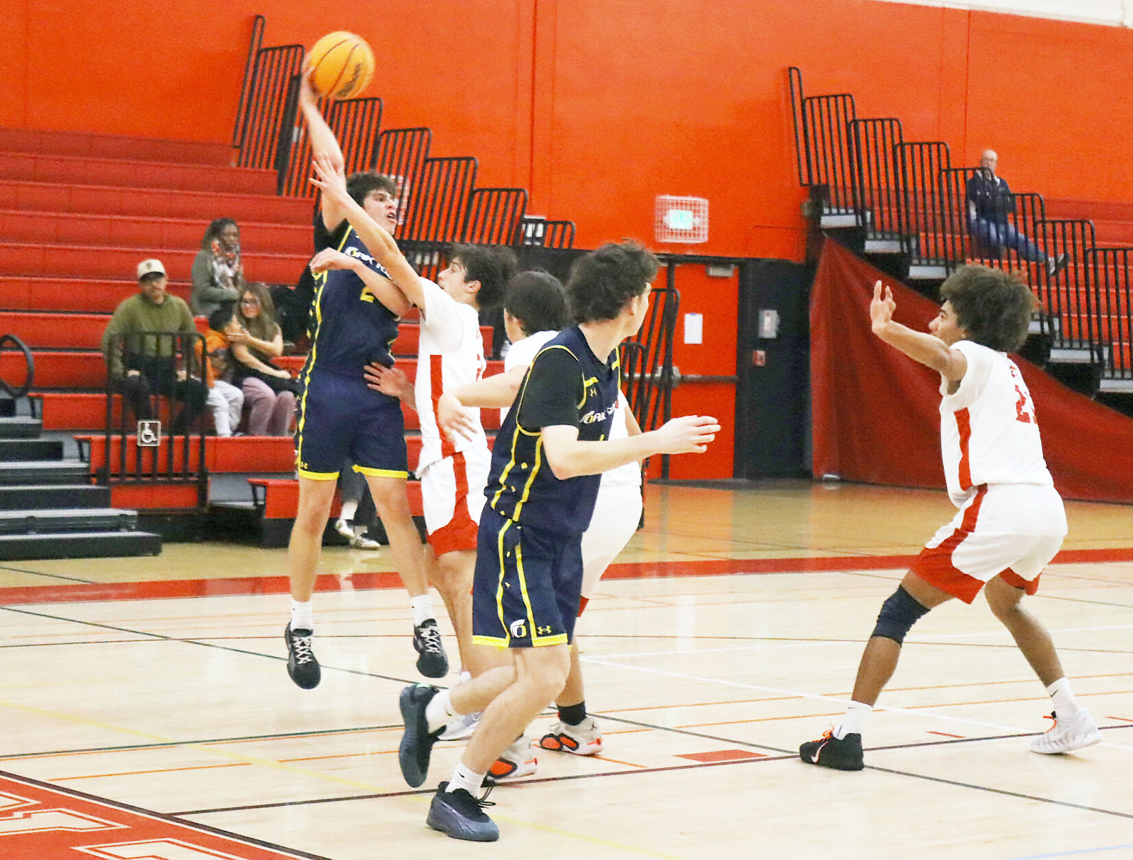 Oak Ridge boys too much for Lancers | Sports | mtdemocrat.com