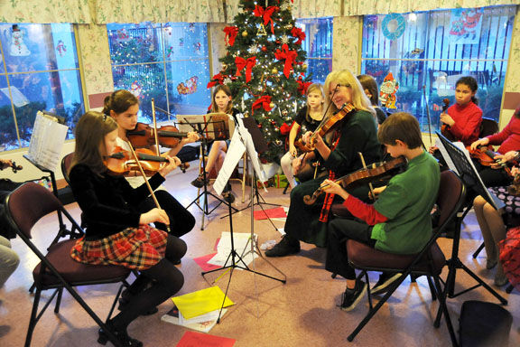 Young violinists enchant Gold Country residents | Prospecting ...