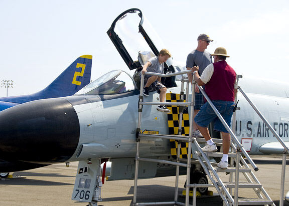 California rambling: Teaching kids to fly | Opinion | mtdemocrat.com