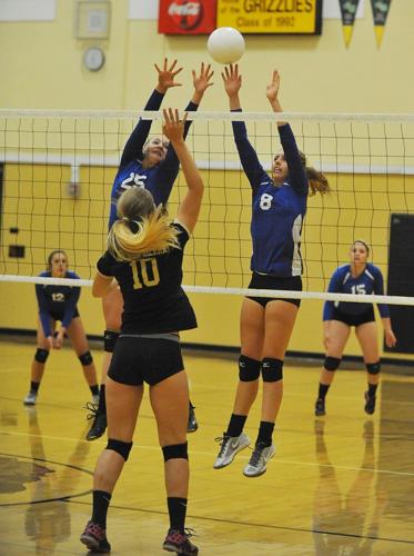 El Dorado’s Caitlin Dillon and Olivia Kemp | Photo Galleries ...
