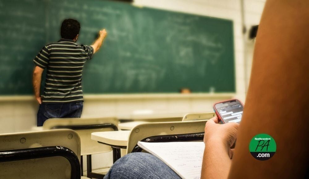 Pa. House approves restrictions on cell phones in schools | National ...