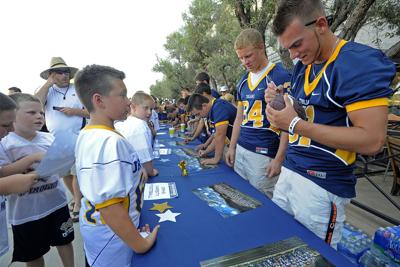 Meet the Trojans a success | Sports | mtdemocrat.com