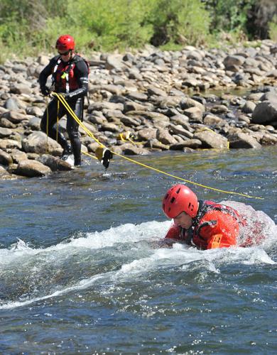 Swift water rescue drills on the American River | Photo Galleries ...