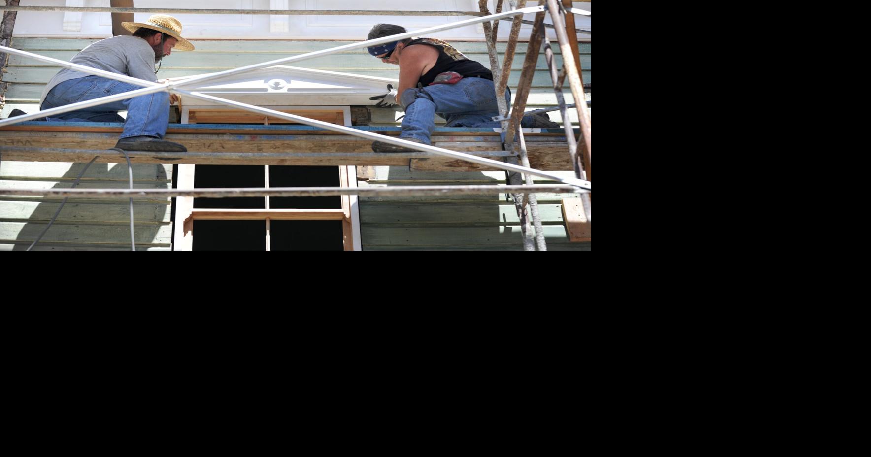 Working on the Hangman’s Tree building | Photo Galleries | mtdemocrat.com