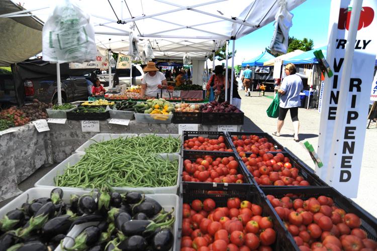 Farmers market at the library | Photo Galleries | mtdemocrat.com
