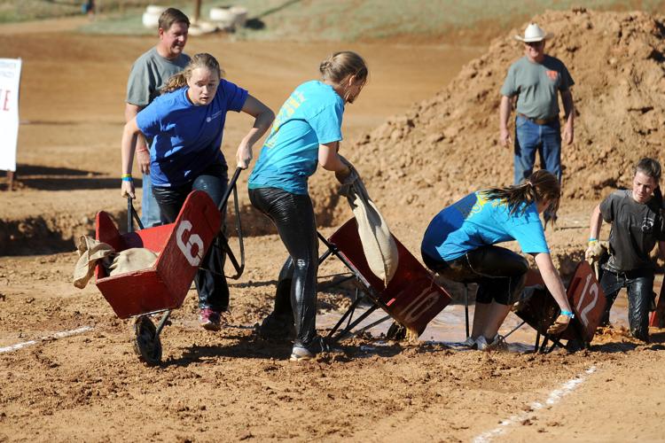 69th John M. Studebaker Wheelbarrow Races | Photo Galleries ...
