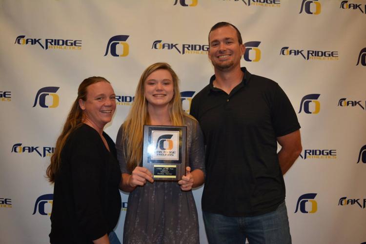 Honoring top athletes | Photo Galleries | mtdemocrat.com