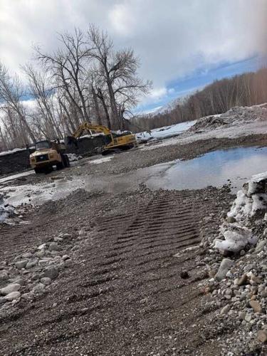 Heavy equipment spotted in Big Wood River streambed | Blaine County ...