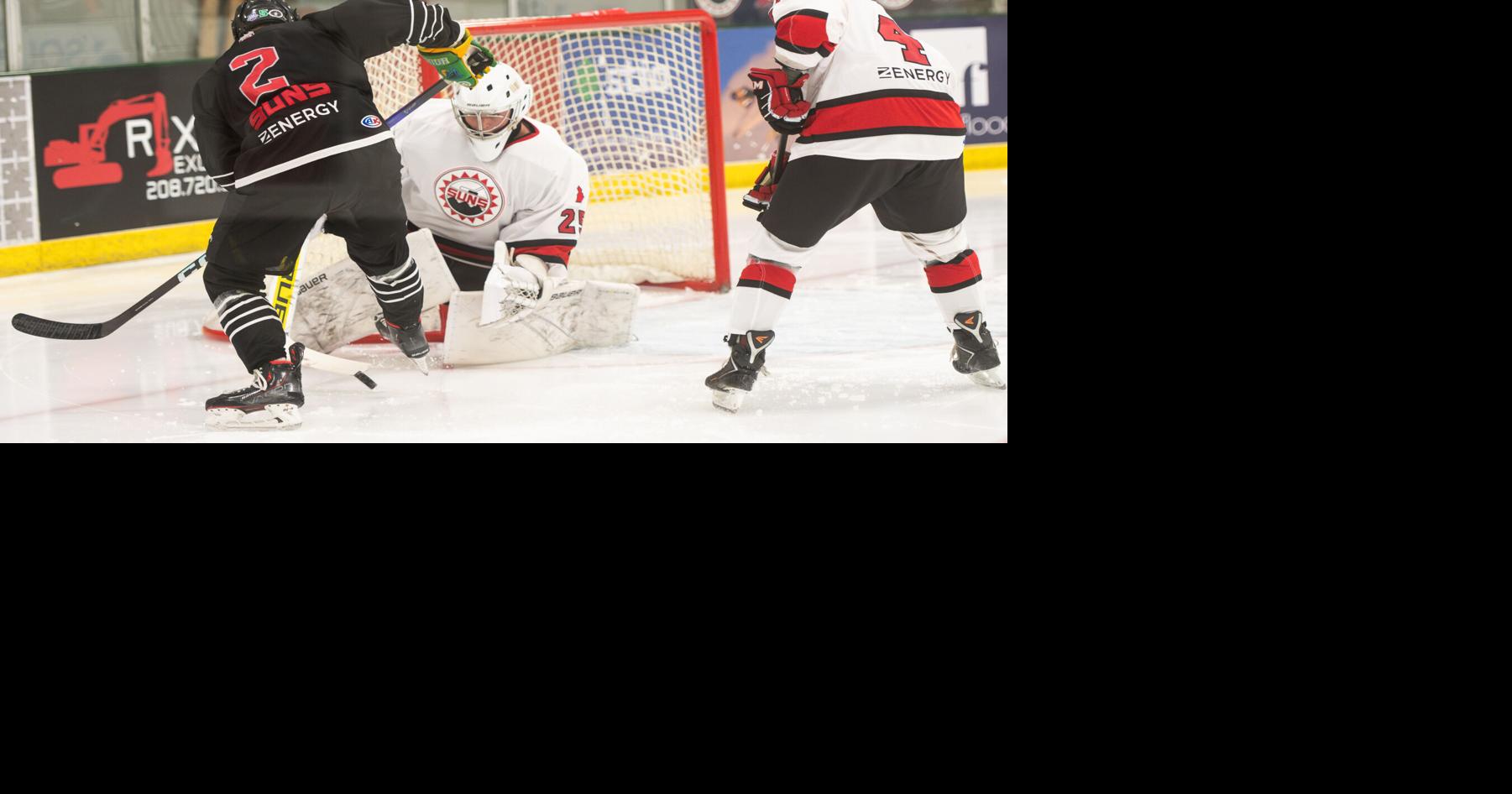 Suns old and young share the hockey rink | High School | mtexpress.com