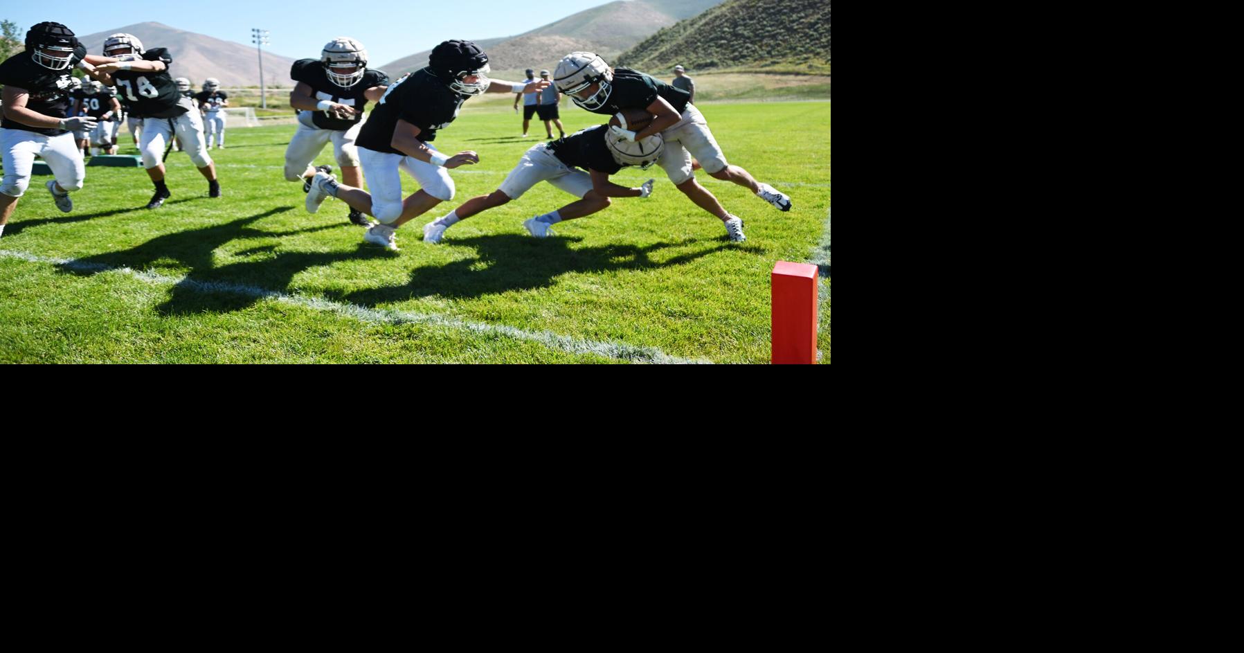 Wood River Football Tunes Up For Home Opener | Sports | mtexpress.com