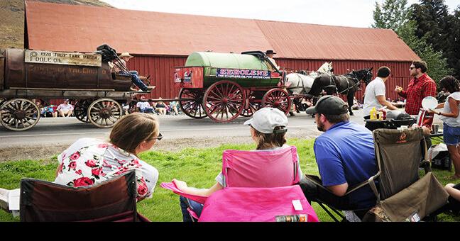 'Anyone sitting here?': Wagon Days brings back a familiar routine ...