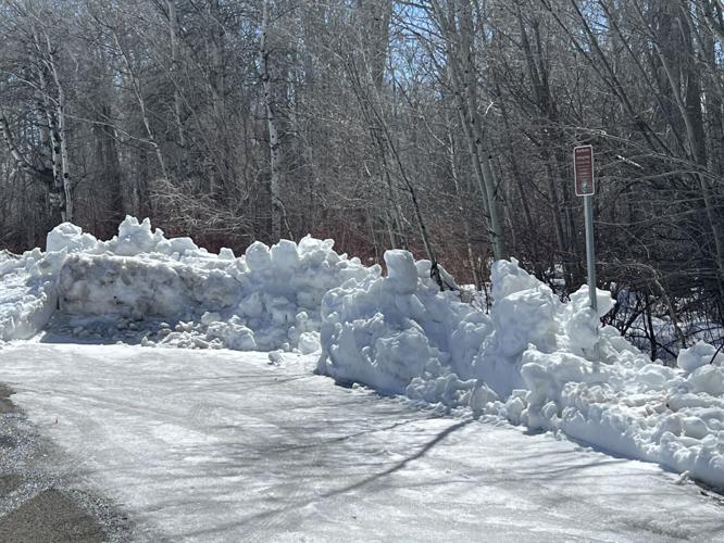County removes snow from contentious Flying Heart parking areas | Blaine County | mtexpress.com