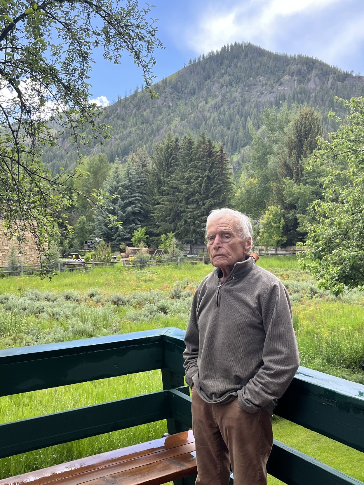 Tom Henderson | Obituaries | mtexpress.com