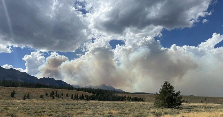 Wapiti Fire pushes into Sawtooth Mountains | Environment | mtexpress.com