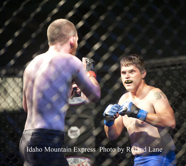 Ultimate Cage Fighting | Sports | mtexpress.com