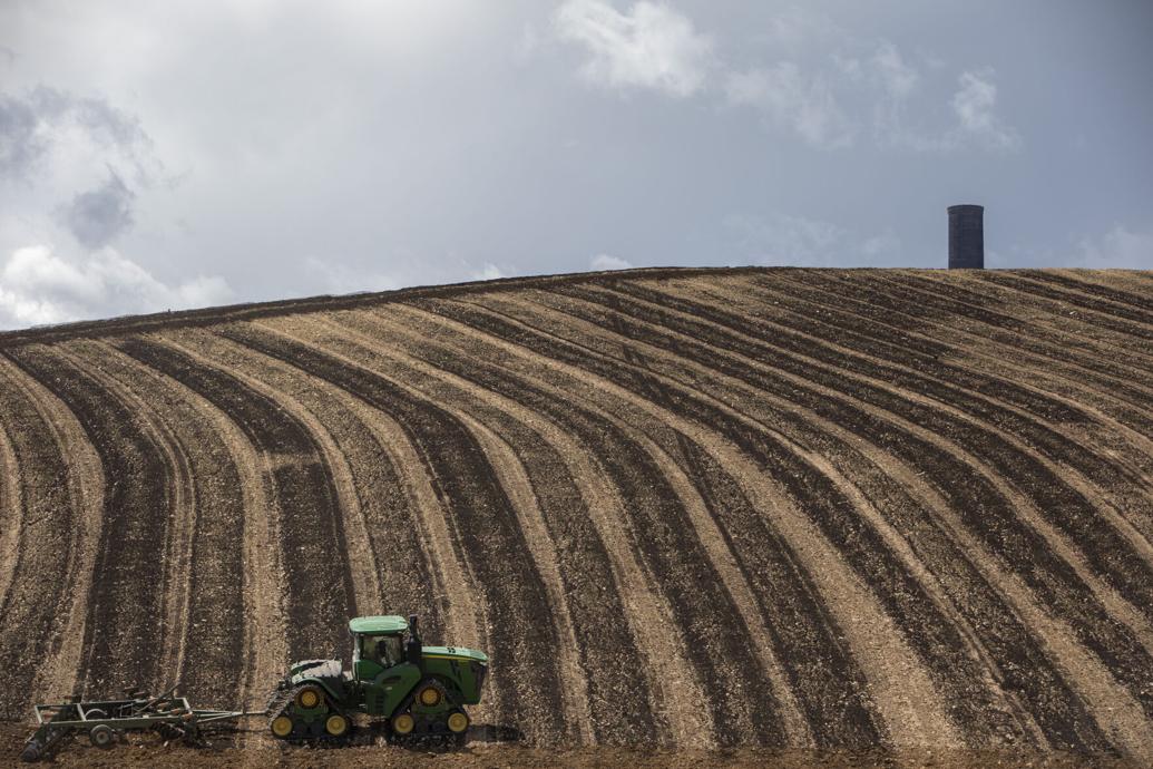 Work on slag pile east of Anaconda focuses on greening up
