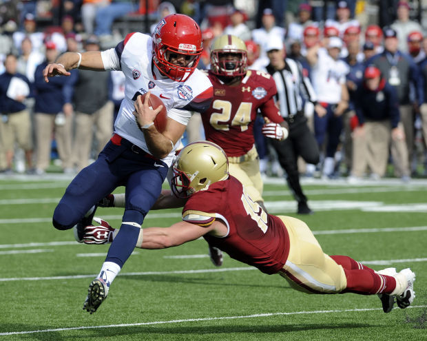 Arizona tees off on Boston College, 42-19