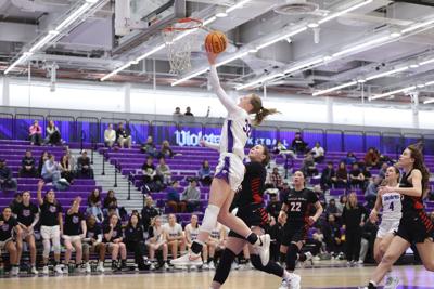 Defending Division III champion NYU women's basketball team runs its ...