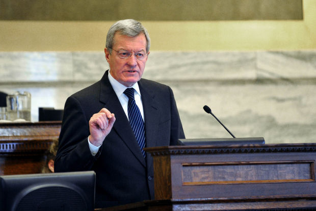 Baucus urges working together