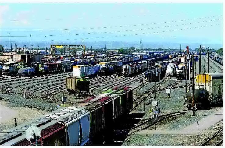 Bridge collapse unlikely to hurt traffic