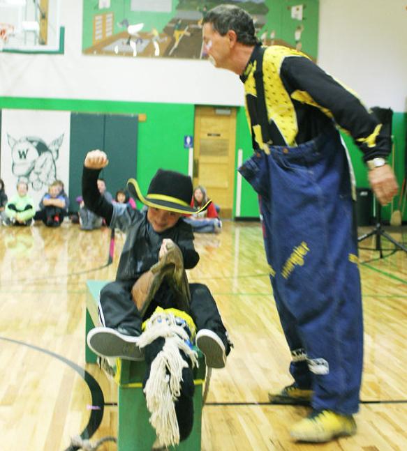 Cowboys, cowgirls and a clown: NRA Rodeo Finals hit town | Local ...