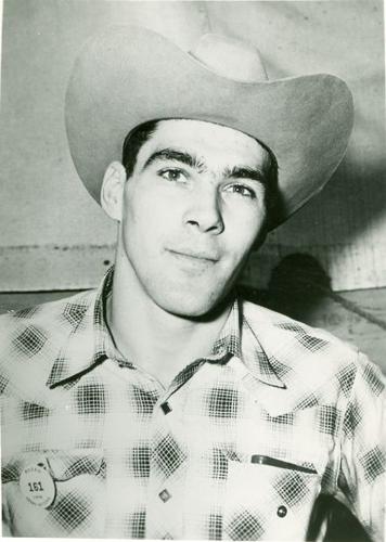 Rodeo great Reynolds dies at 77