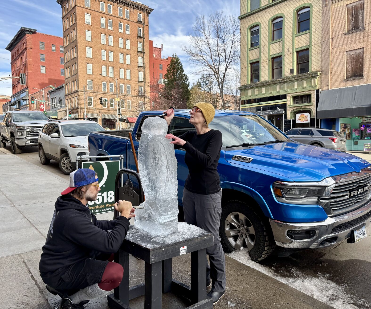 Warmer tempsproblematic for annual Butte ice-carving contest