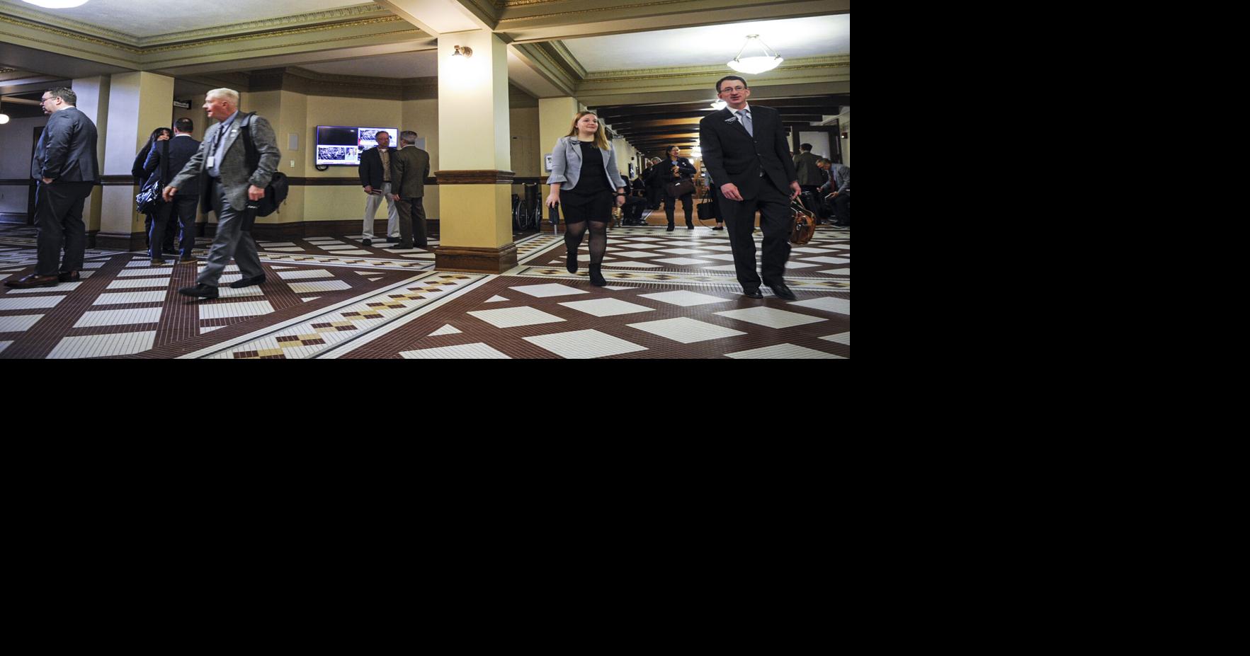 Major infrastructure spending bill advances in Senate (copy)