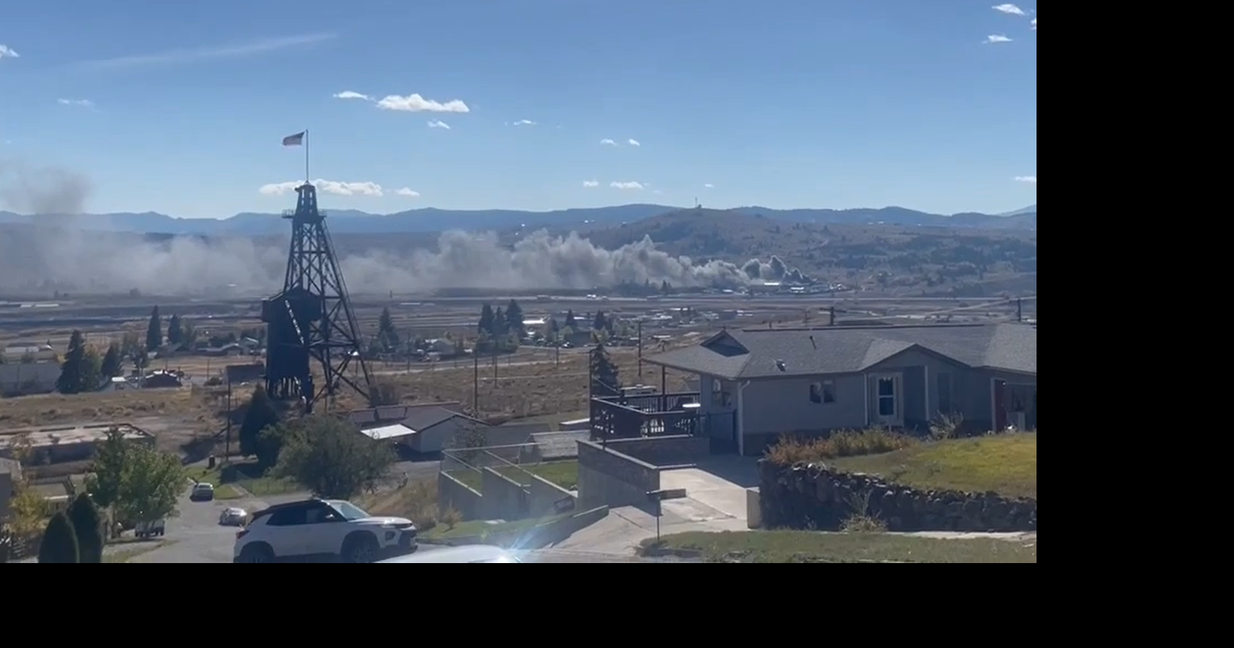 Updated: Junk vehicles burn at salvage yard fire