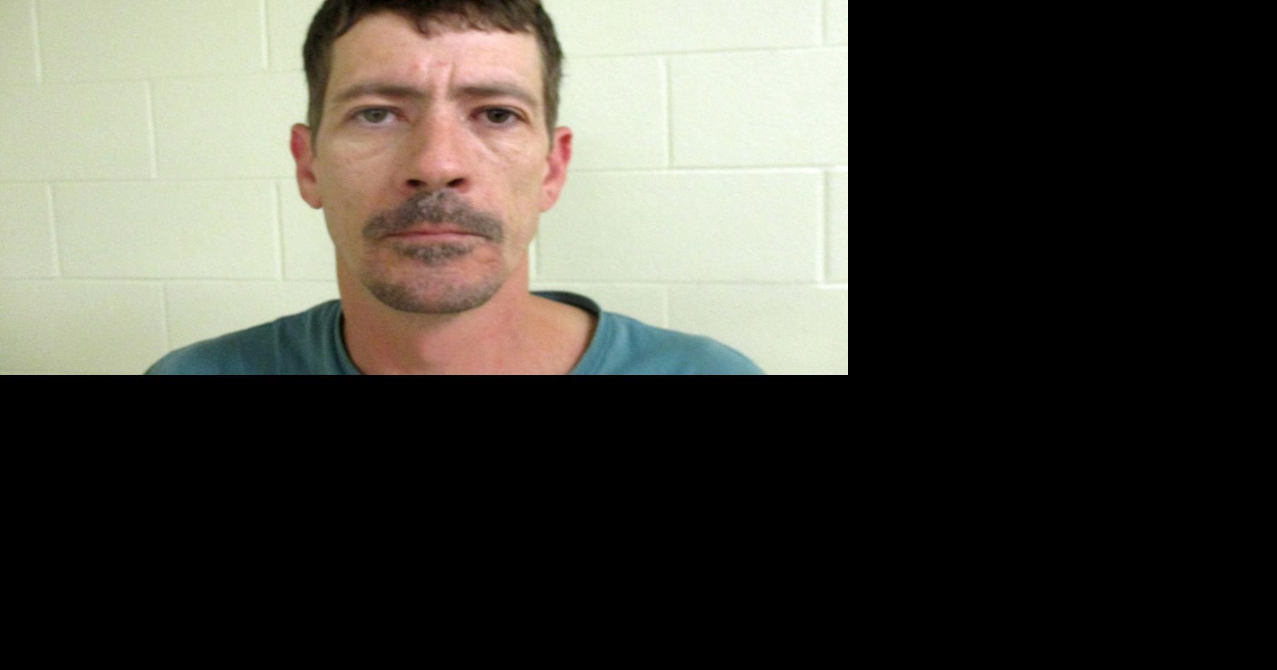 Police blotter: Burglary busts, getting sun, gun pulled, man in street ...