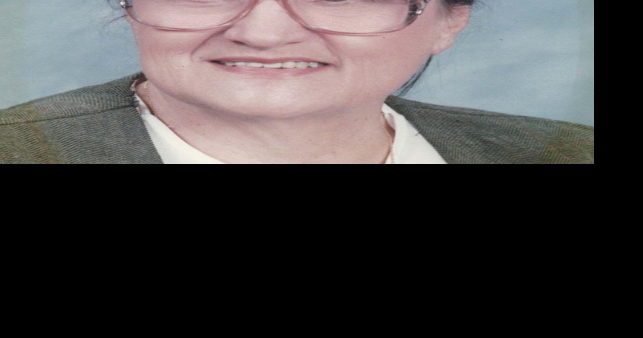 Gayle Ester (Moore) Deringer