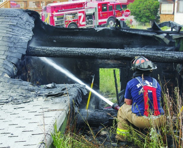 Fire destroys abandoned Walkerville home