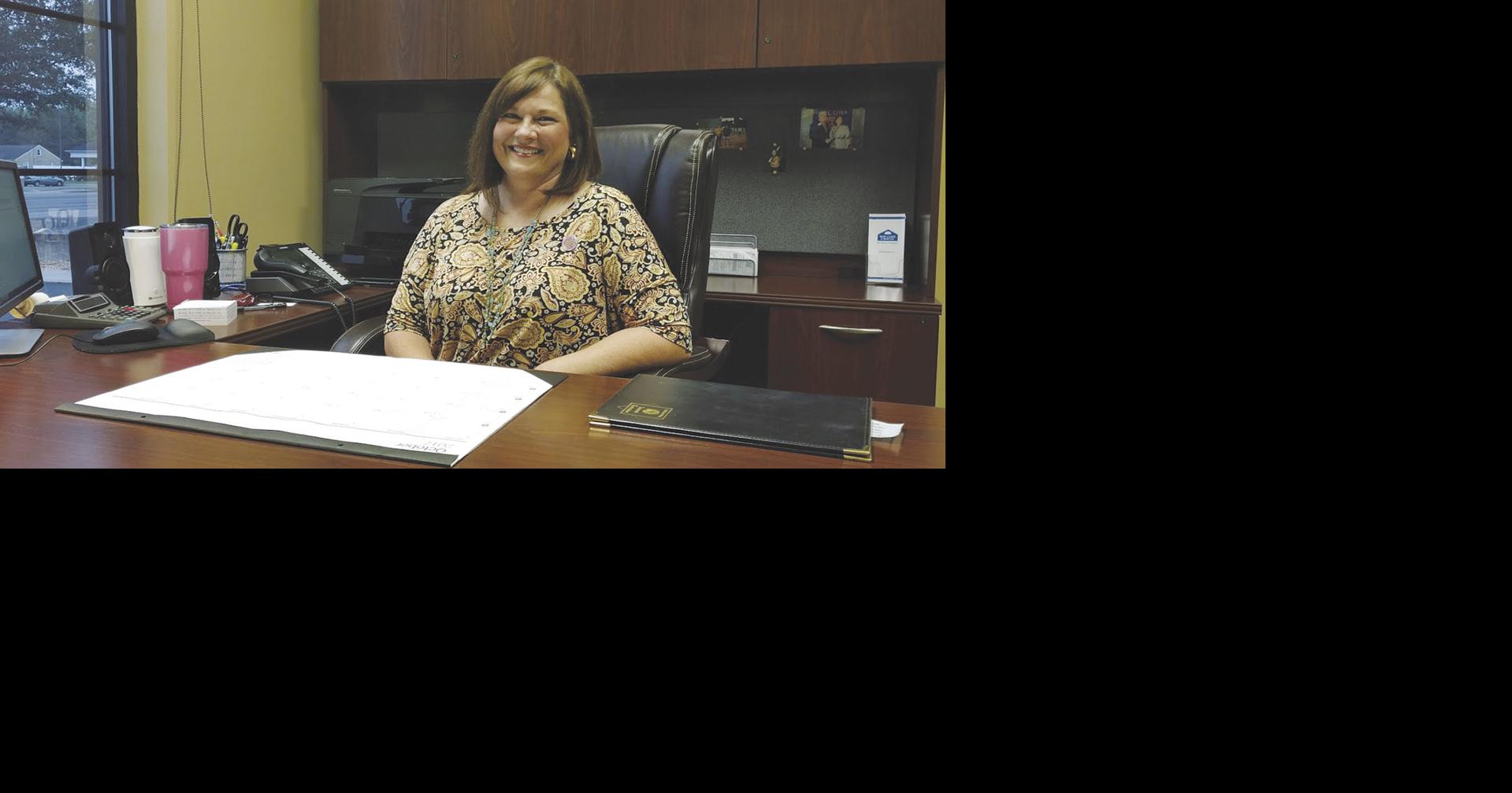 Lisa Shoemaker is thankful for catching breast cancer early | News ...