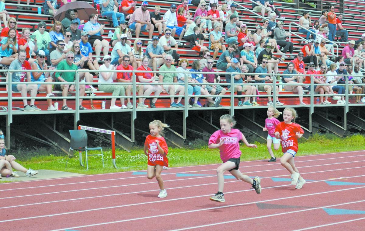 Calloway elementary students help high school track team | News ...