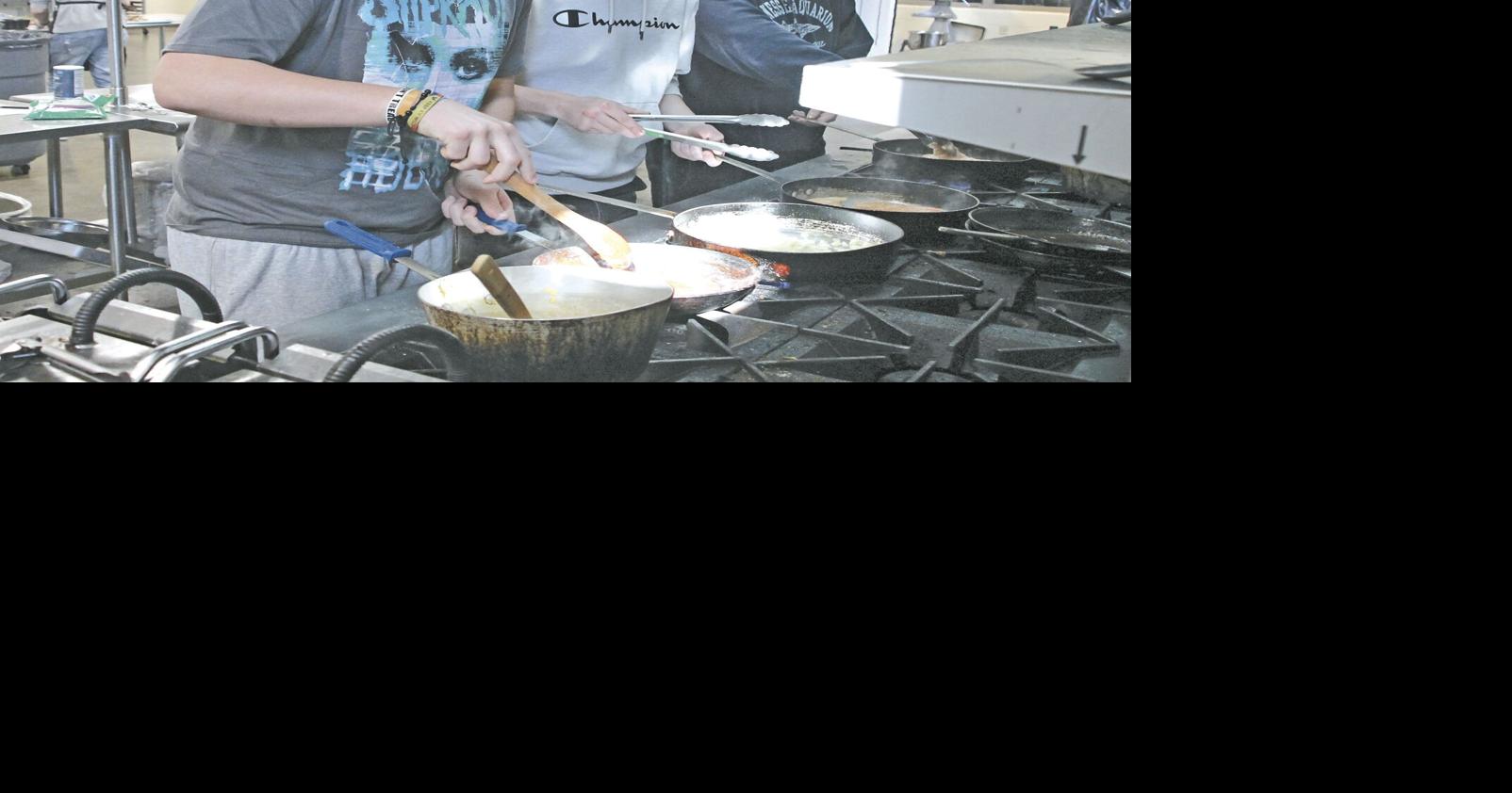 ATC culinary students prep pop-up bistro | News | murrayledger.com