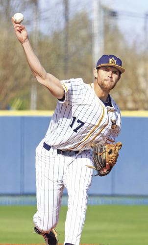 Racers use heavy hitting to take first 2 from Valpo | Murray State ...