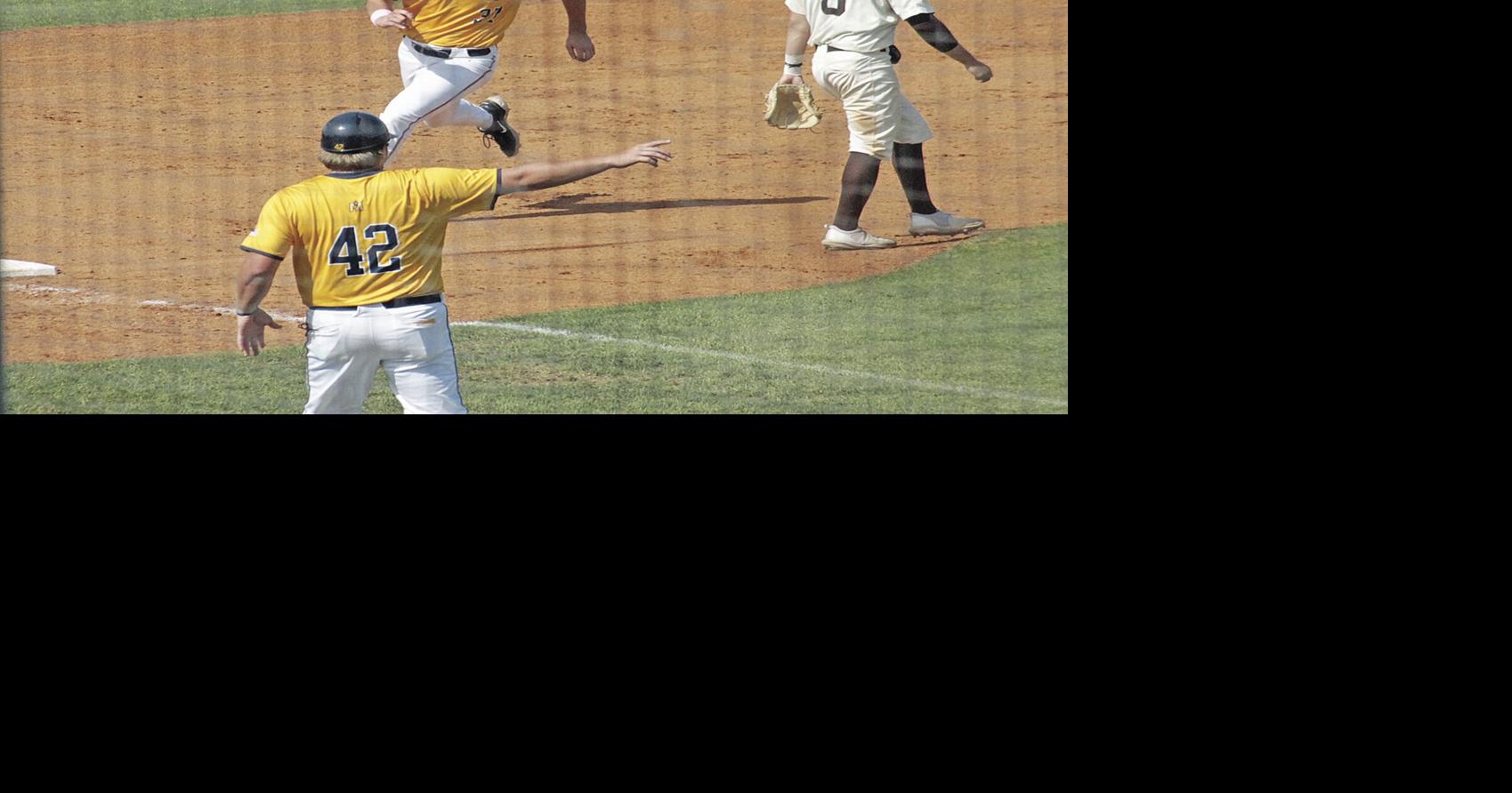 Racers clinch first-round bye in Valley baseball tourney | Murray State ...