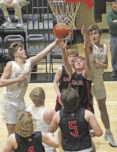 4th District Basketball Tournament; Defending champion Tigers march ...