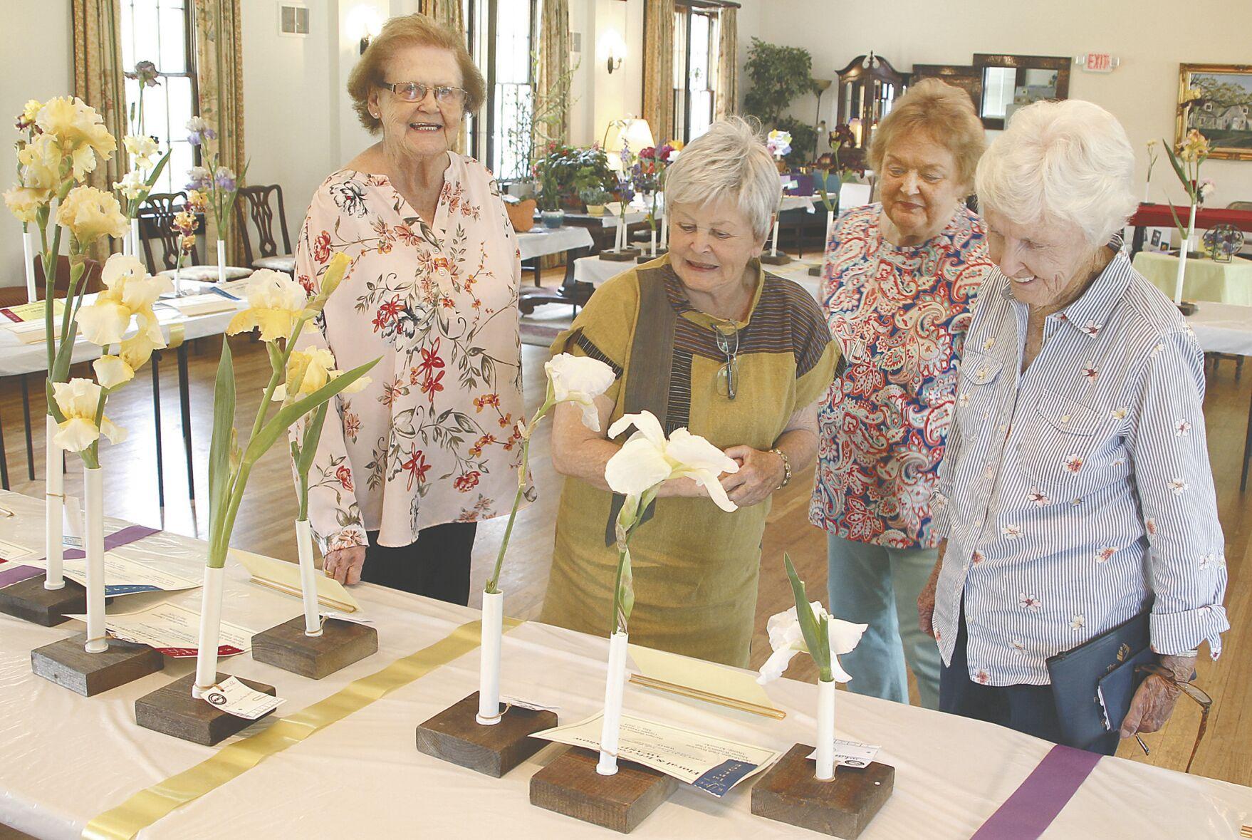 Iris and Floral Color Show | News | murrayledger.com