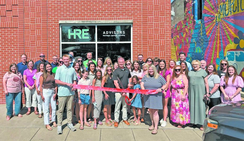 HRE cuts ribbon on new office | Business | murrayledger.com