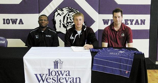 Bemis signs with Iowa Wesleyan