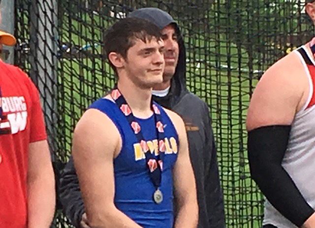 Wapello's Dirth wins silver in discus